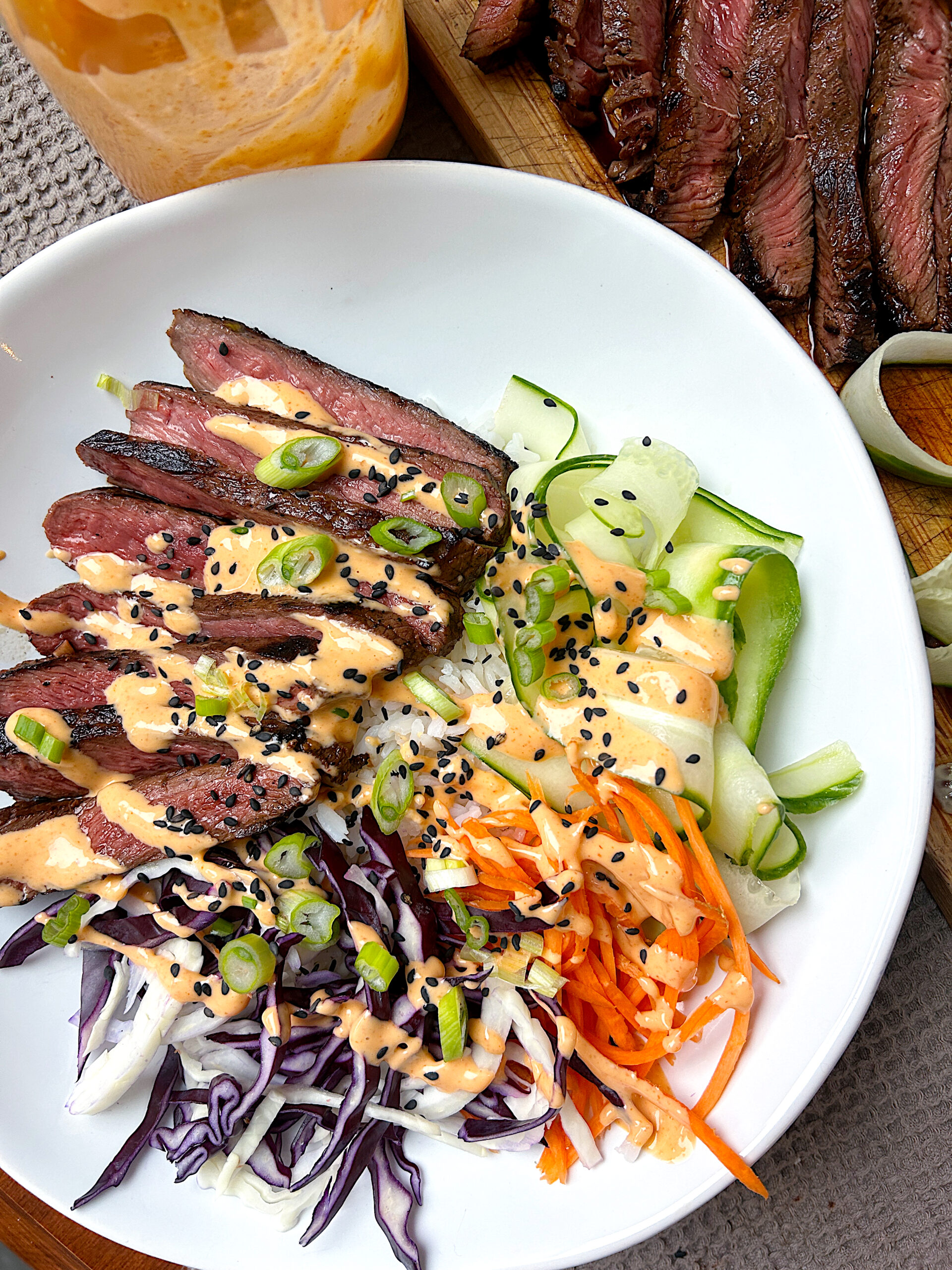 Healthy Sriracha Honey Soy Steak Bowls - cm barndominium